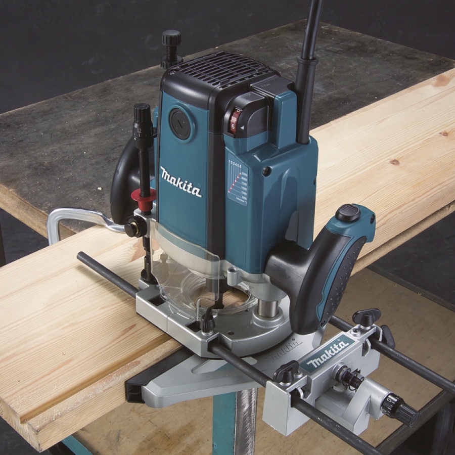 Fresatrice verticale Makita RP2300FCXJ Ferramenta Carozzi S.R.L